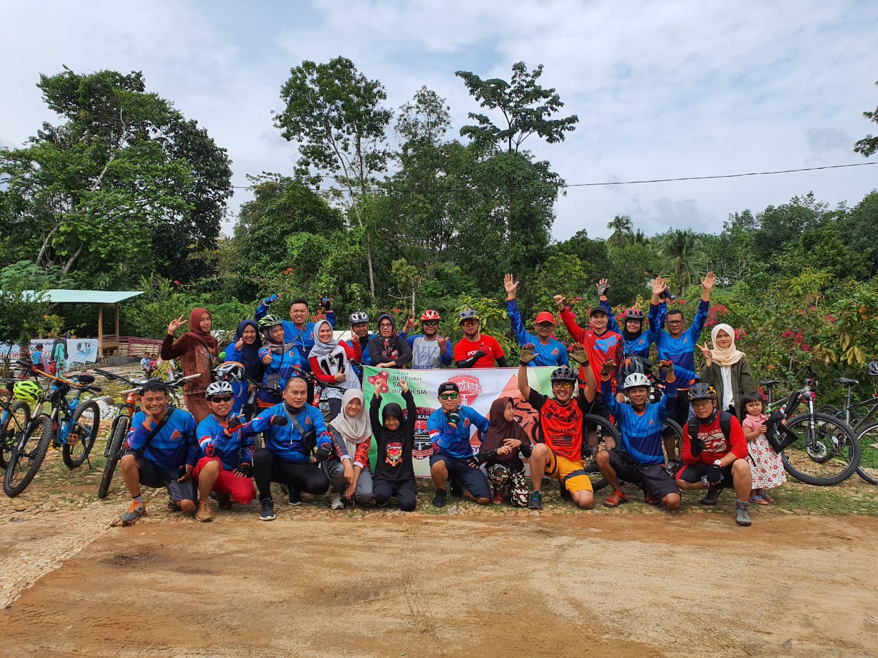 Kadisporapar Way Kanan Gowes Bareng ACC Kunjungi Wisata Kuliner Batu ...